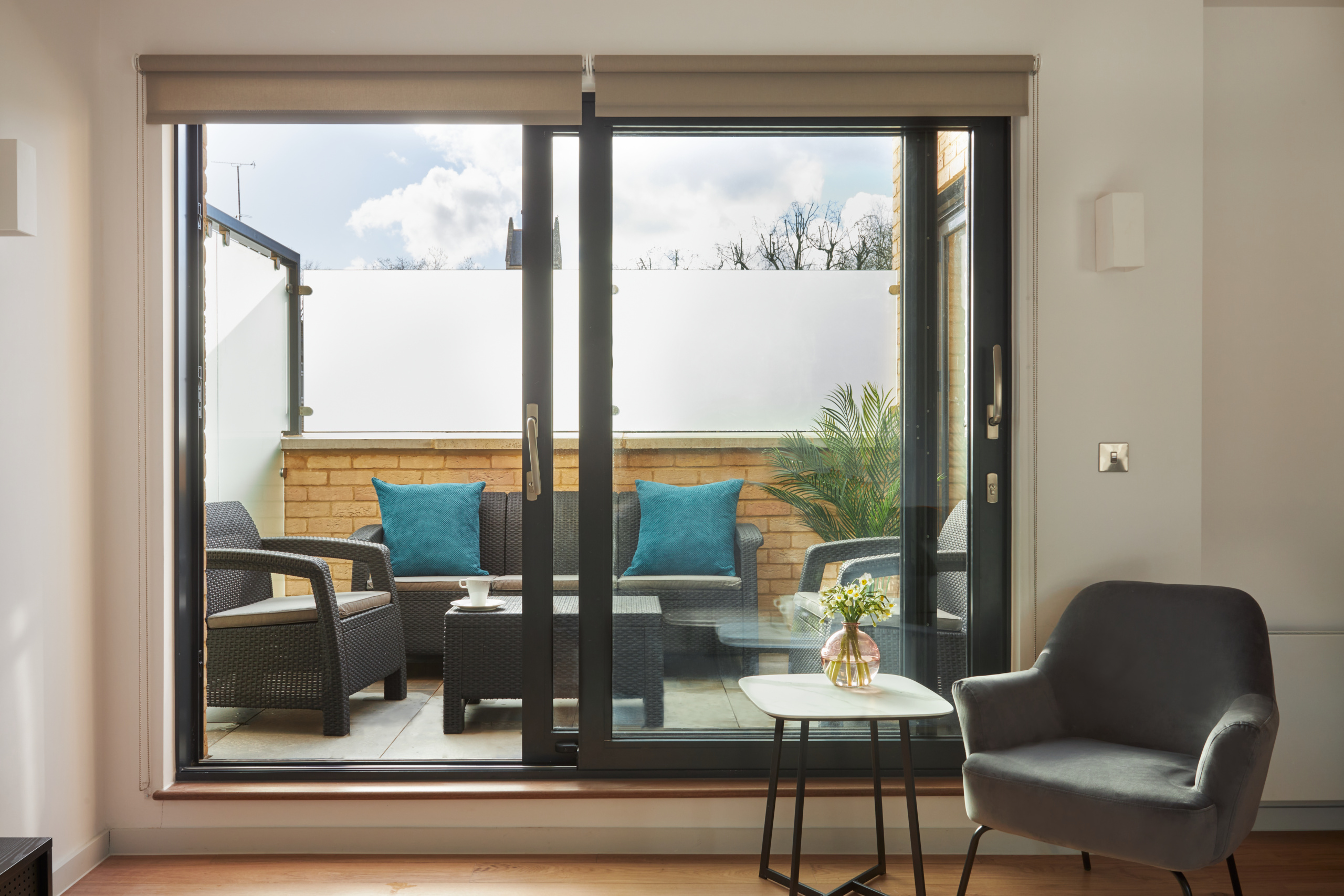 Southerton , London - Radius